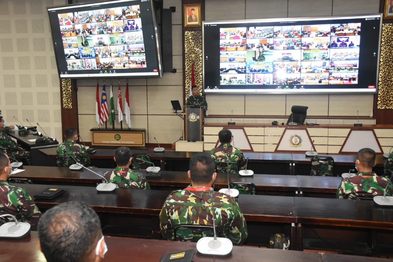 Komandan Seskoad Buka KKL Binsat Pasis Dikreg LX Seskoad - PORTALINDONEWS